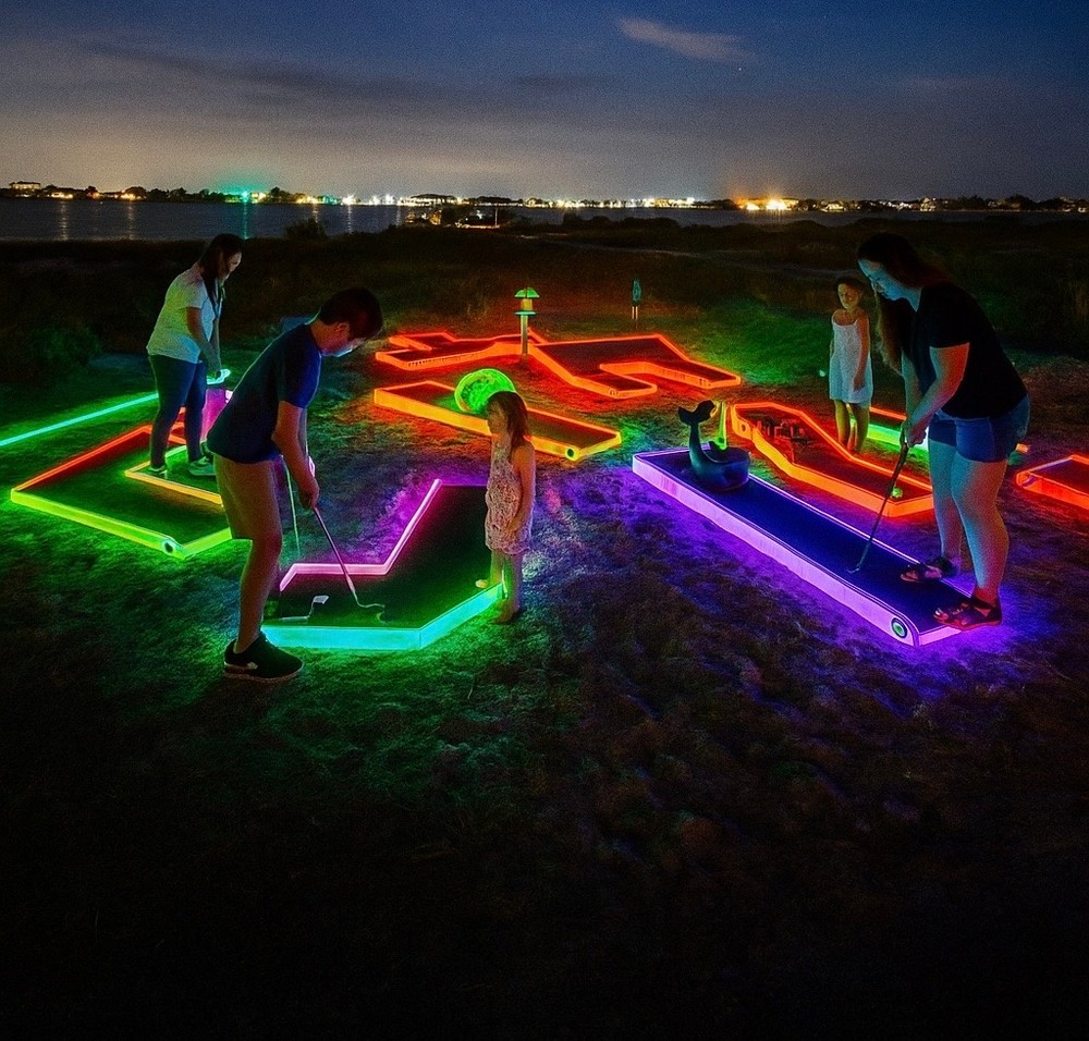 Night Kayak Rental at Pensacola Beach Resort, Pensacola | Glow Paddle